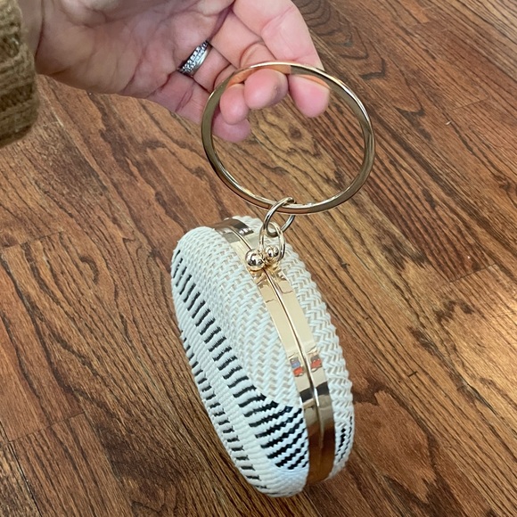 Bags | Nwot Chic Gold And Cream Woven Bracelet Clutch | Poshmark